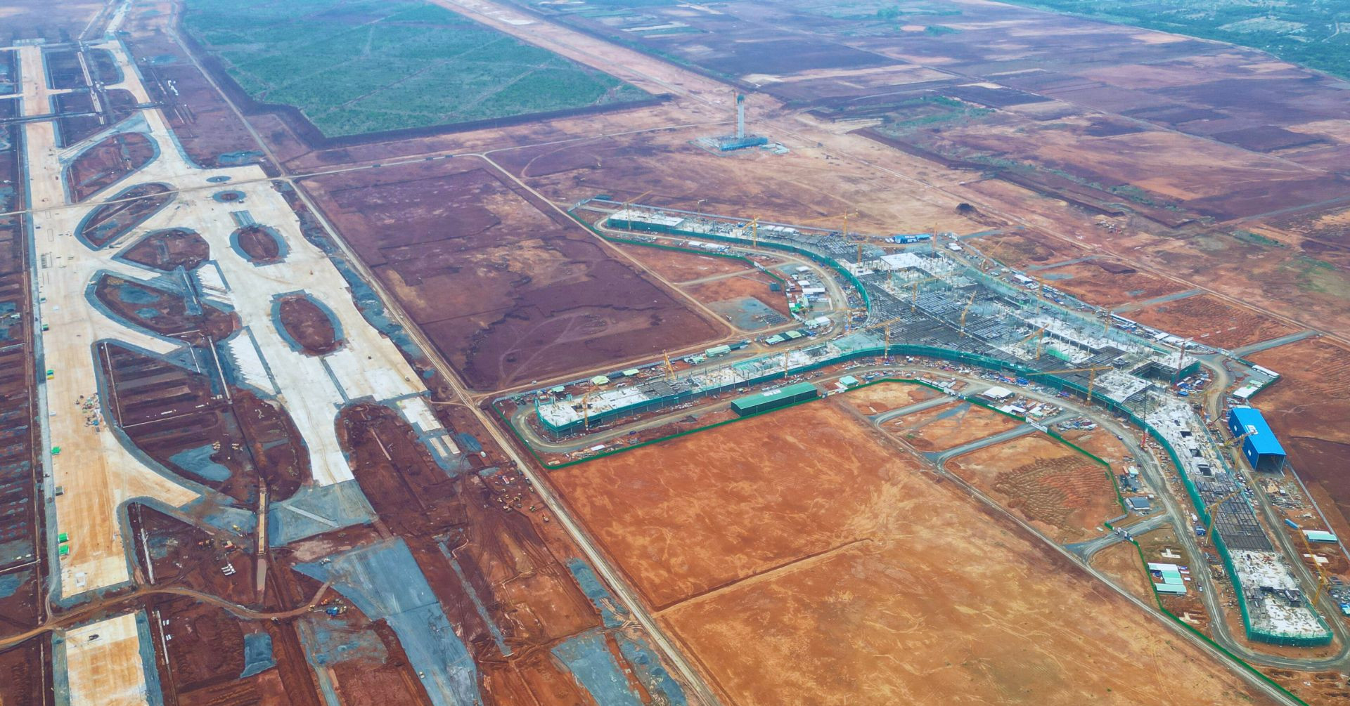 'Trái tim' sân bay Long Thành dần hé lộ, đài kiểm soát không lưu vượt ...