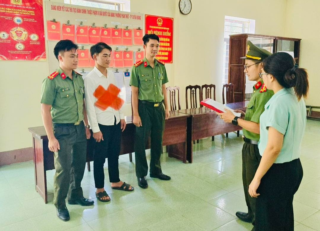 Bắt đối tượng đưa nhóm người sang Dubai làm 'nghề bất chính'