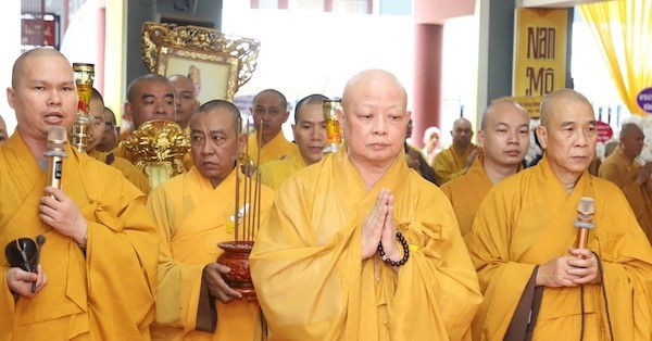 Tiễn đưa Hòa thượng Thích Huệ Trí