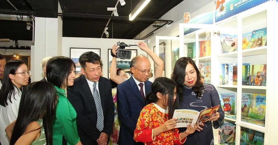 Tiếng Việt lưu giữ, bồi đắp tình cảm của kiều bào với quê hương, đất nước