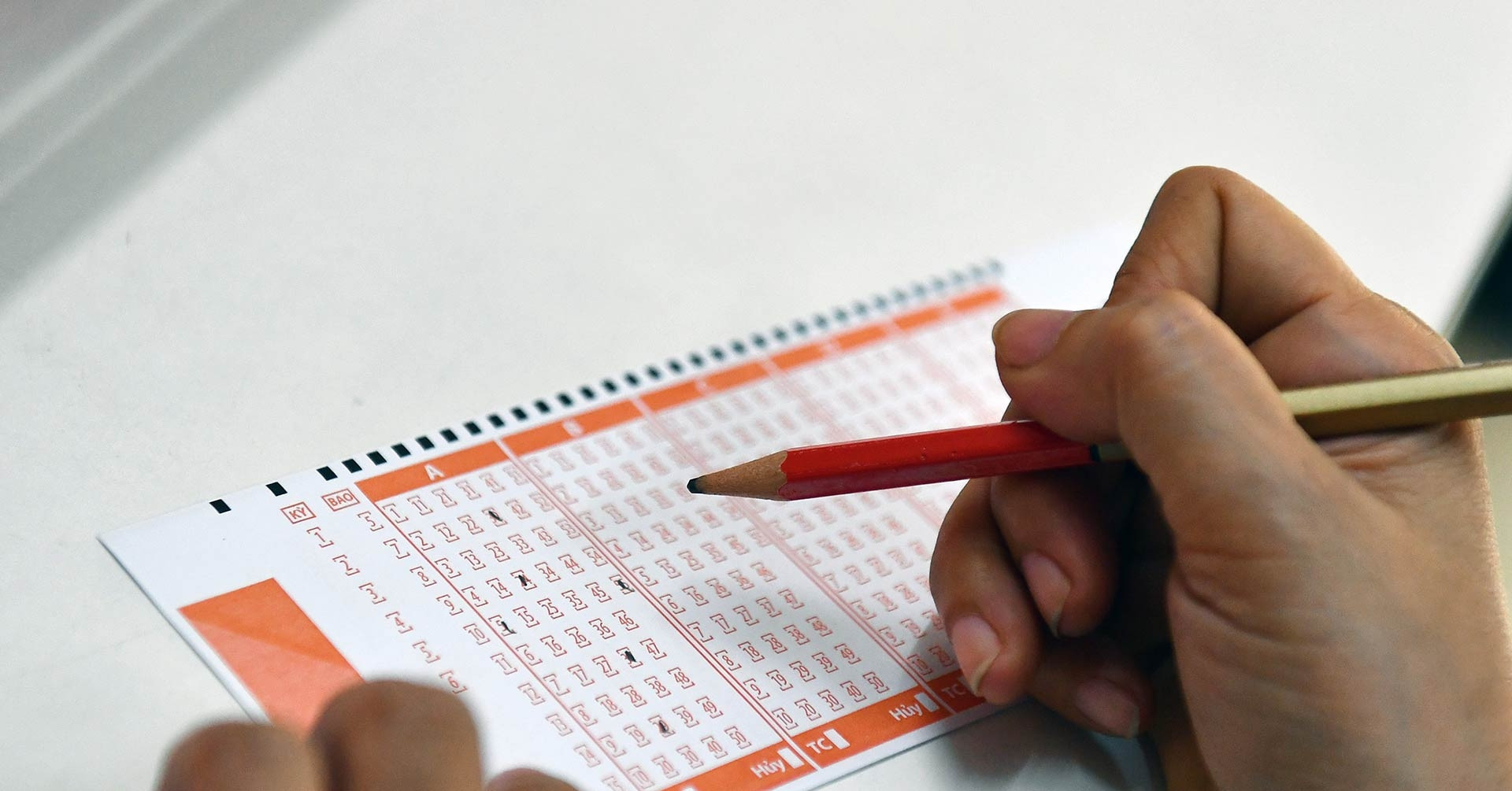 Vietlott tìm ra 2 vé số trúng tiền tỷ, chủ nhân Jackpot hơn 189 tỷ chưa ...