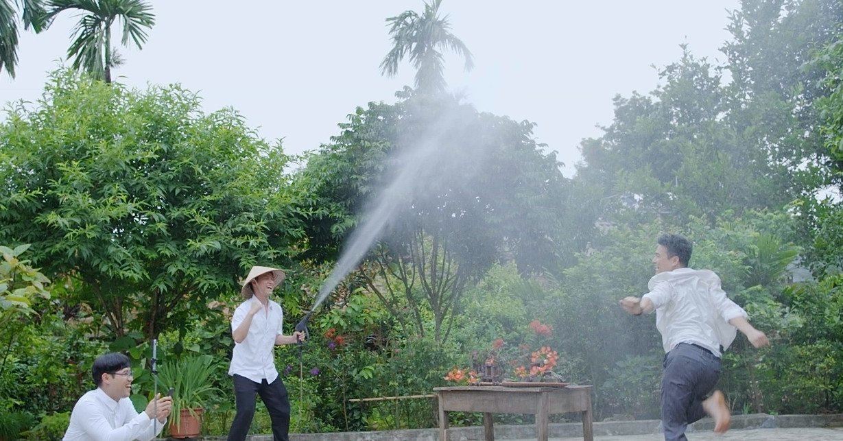 Anh Đức kể hậu trường cảnh quay Vui lên nào anh em ơi khiến khán giả sặc cười