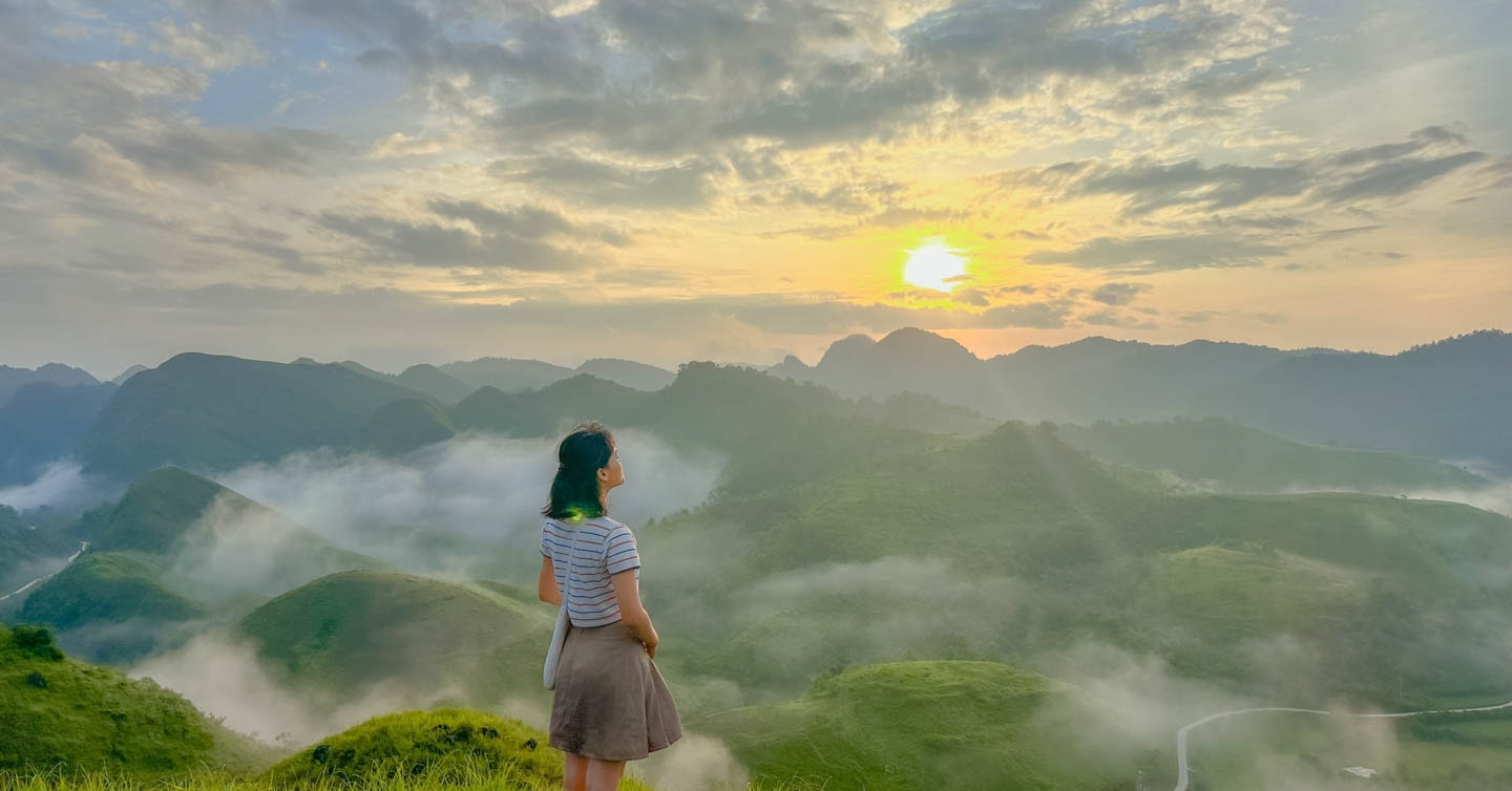 Đồi cỏ Ba Quáng đẹp như phim ở Cao Bằng 'đốn tim' du khách