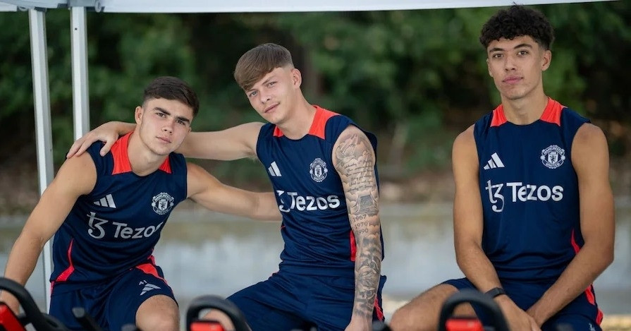MU công bố đôn 2 sao trẻ lên đội 1 lên chơi ở Premier League