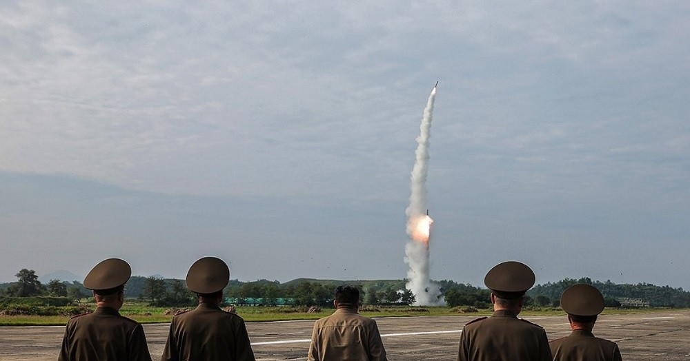 Triều Tiên nói thử thành công tên lửa đạn đạo ‘mang đầu đạn siêu lớn’