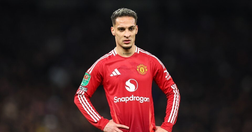 MU tống khứ 'ông kễnh' Antony