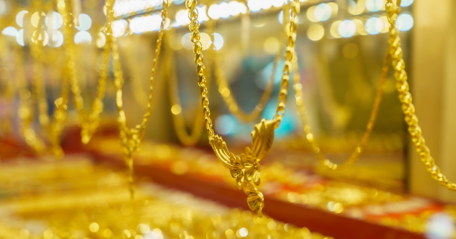 Dự báo giá vàng 10 ngày tới: Ông Trump đối đầu Fed, vàng phá vỡ đỉnh ...