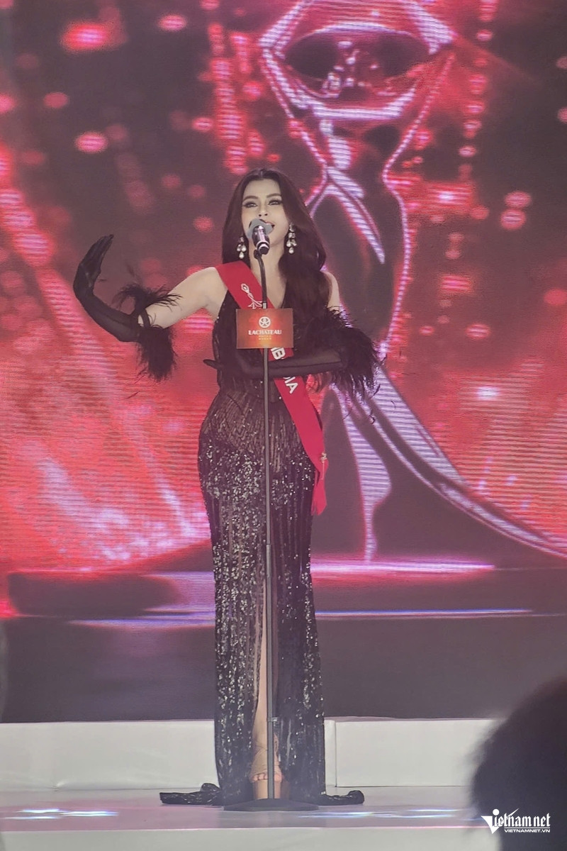 Miss Charm 2025 dời địa điểm phút chót, hoa hậu Pháp bị trật khớp vẫn ...