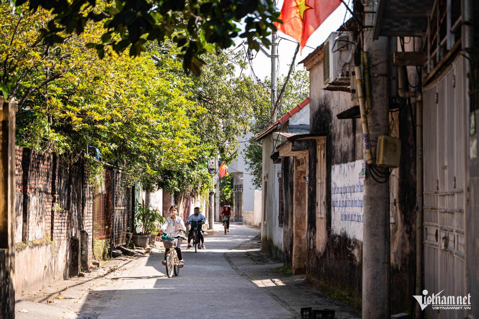 Ngôi làng Hà Nội từng nổi tiếng giàu có, nhiều biệt thự Tây, nhà cổ giờ ...