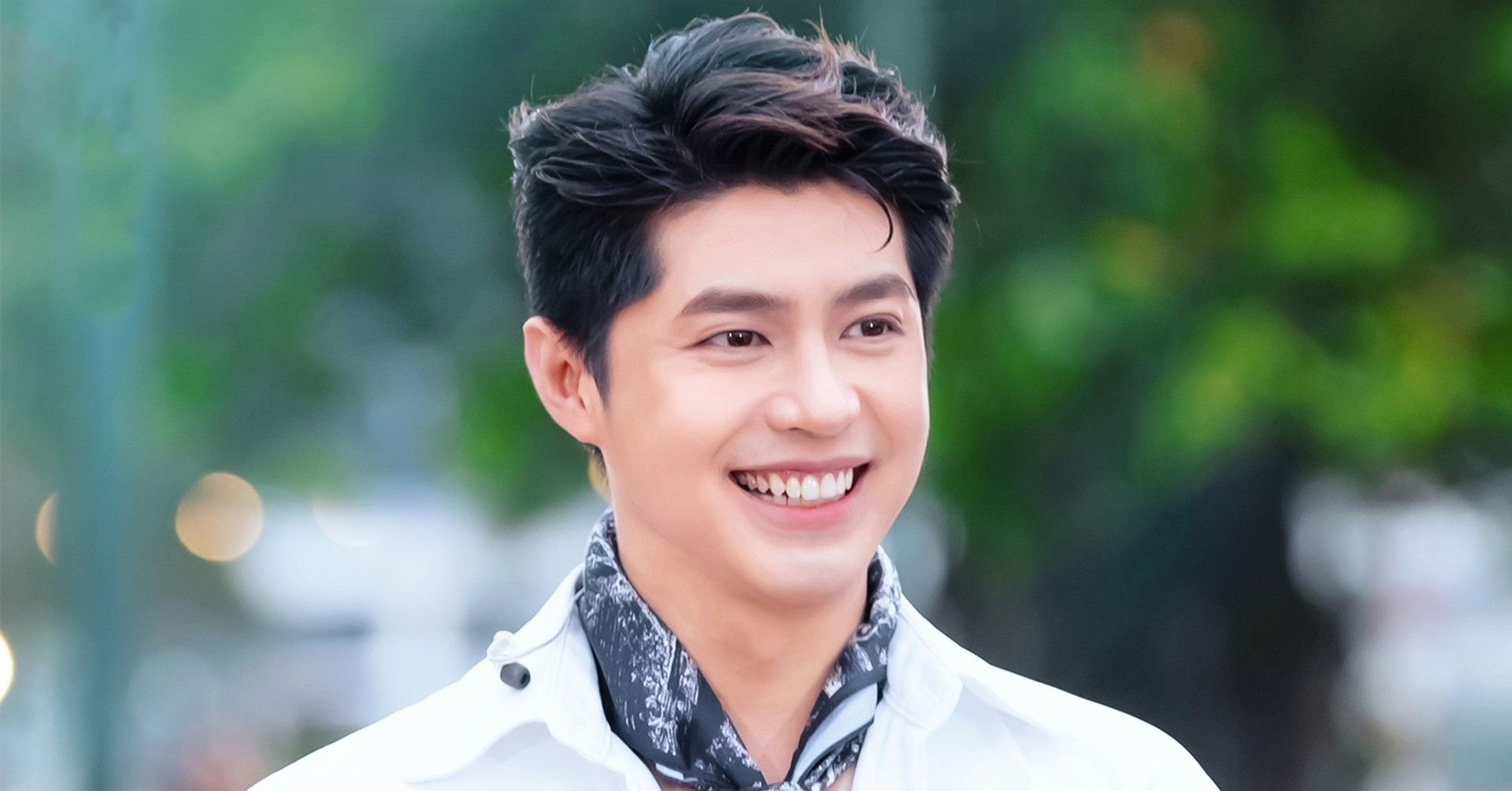 Ca sĩ Noo Phước Thịnh đẹp trai rạng ngời, hát hay và bật mí về đêm nhạc đặc biệt