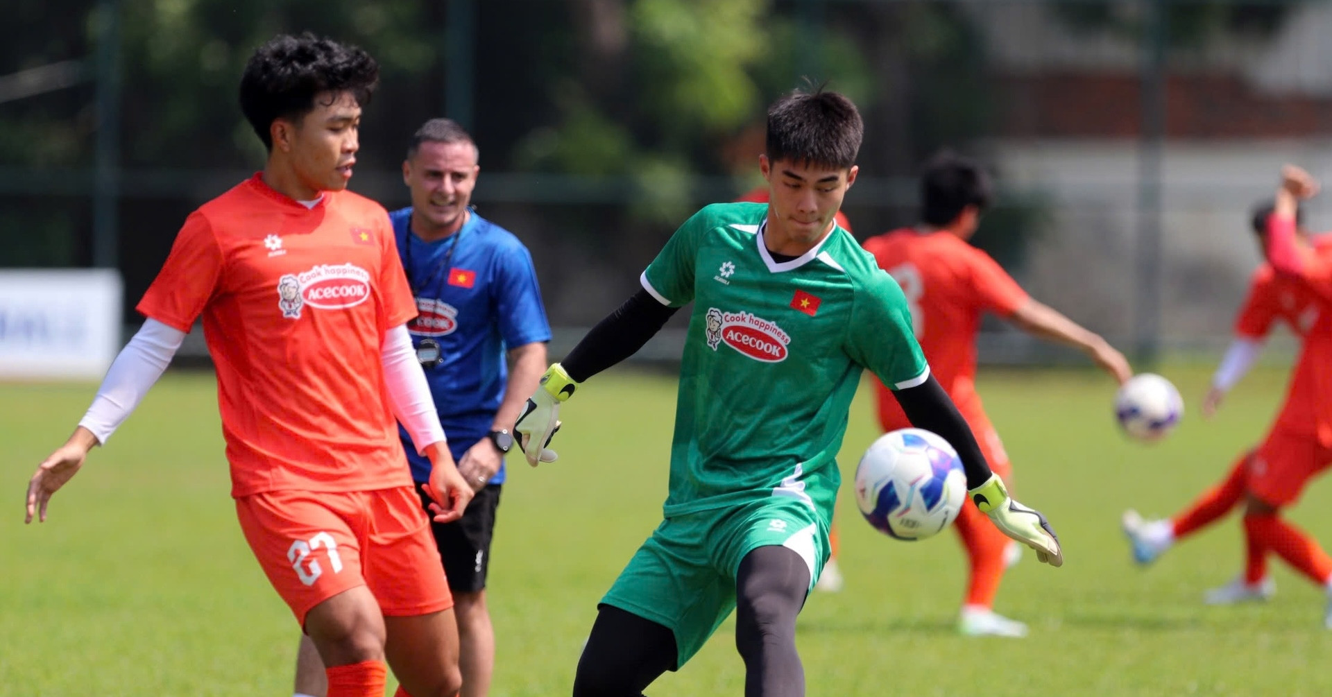 Tuyển Việt Nam đấu Campuchia: Màn chào sân của các tân binh