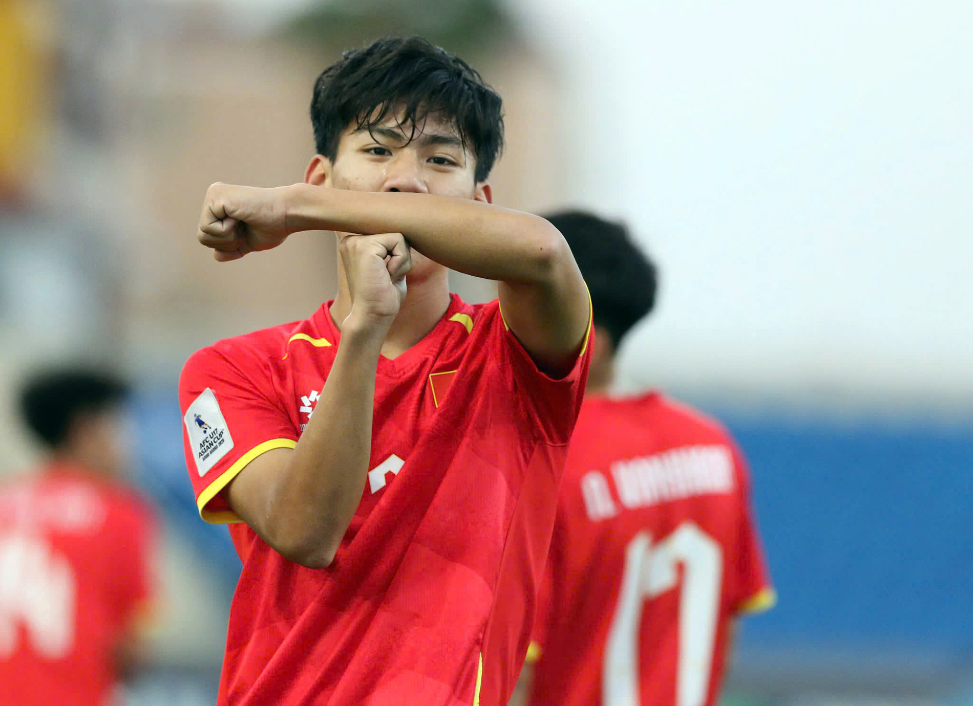 Khoảnh khắc Duy Khang sút tung lưới U17 UAE