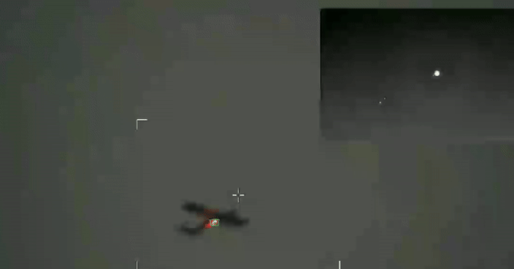 Video Ấn Độ thử nghiệm vũ khí laser bắn hạ UAV trên không