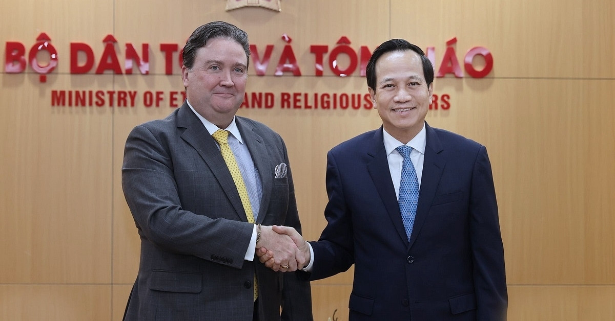 Bộ trưởng Đào Ngọc Dung tiếp Đại sứ Mỹ tại Việt Nam Marc E. Knappe