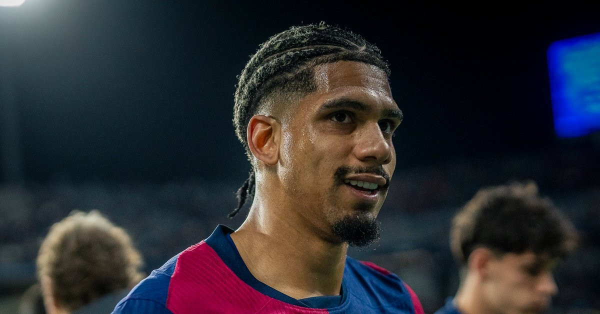 Tin tức về chuyển nhượng 7/5: MU ký Araujo, Liverpool lấy Dumfries