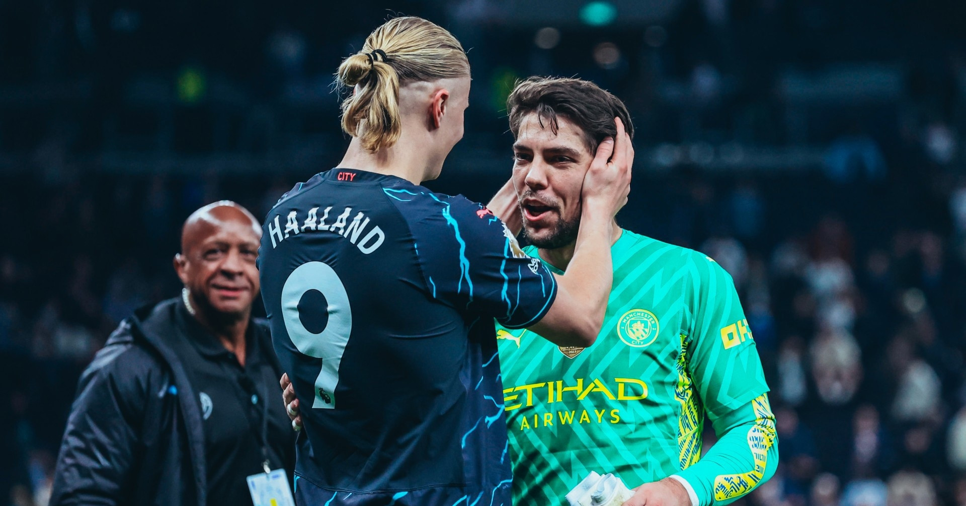 Tin tức về chuyển nhượng 31/7: MU ký Ortega, Isak về Liverpool