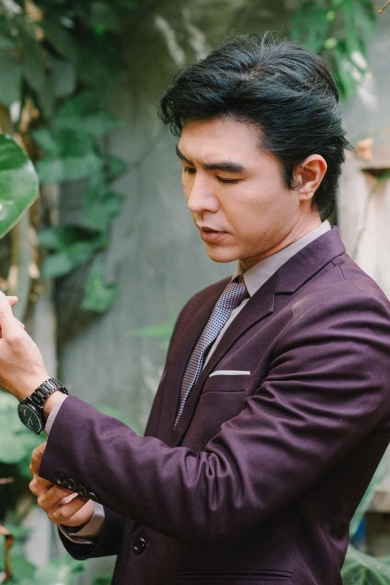 Mỹ nam 6 múi cao 1m78 hot nhất phim Mưa đỏ là ai?