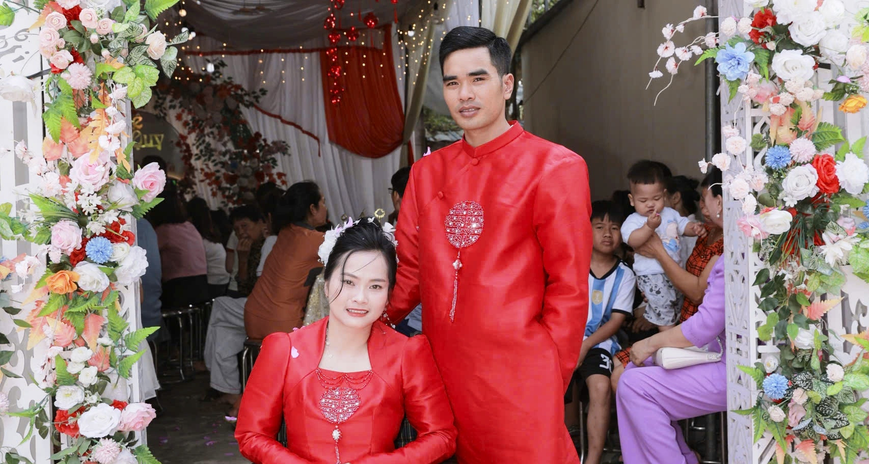 Từ bức ảnh chăn bò trên mạng, chàng trai Ninh Bình 'tìm' cưới cô gái ...