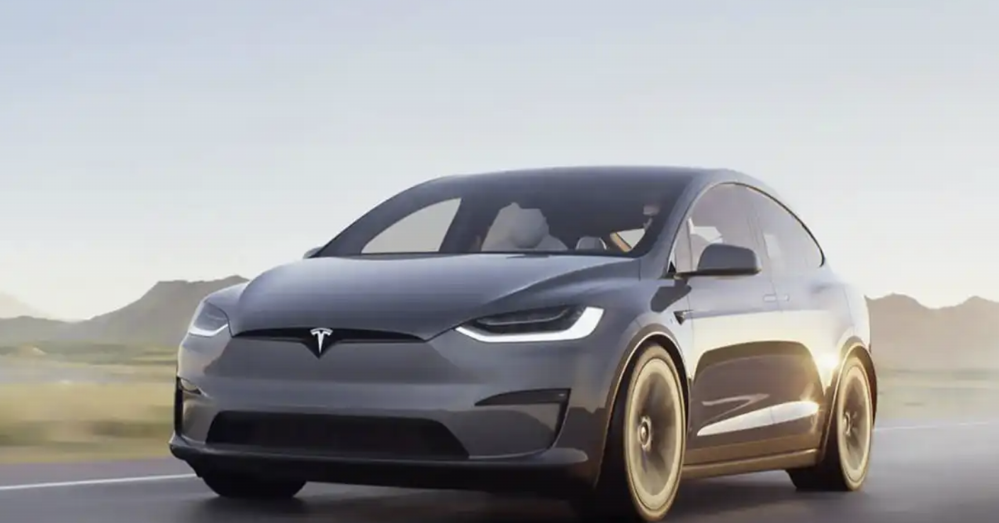 Khách kiện Tesla vì “thổi phồng” hệ thống hỗ trợ lái sau tai nạn 4 ...