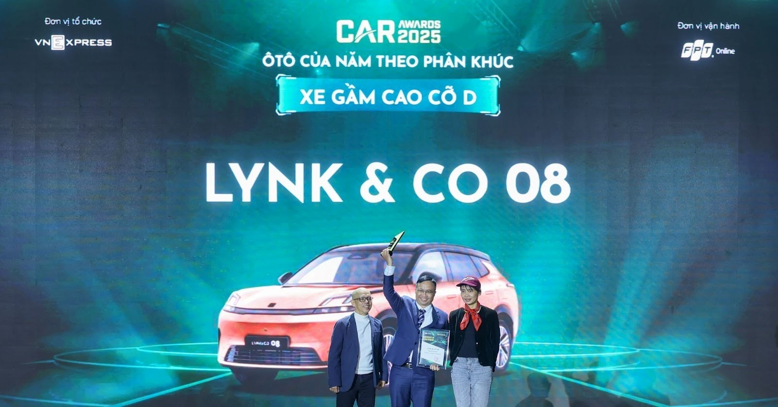 Lynk & Co 08 EM-P giành chiến thắng ấn tượng tại Car Awards 2025