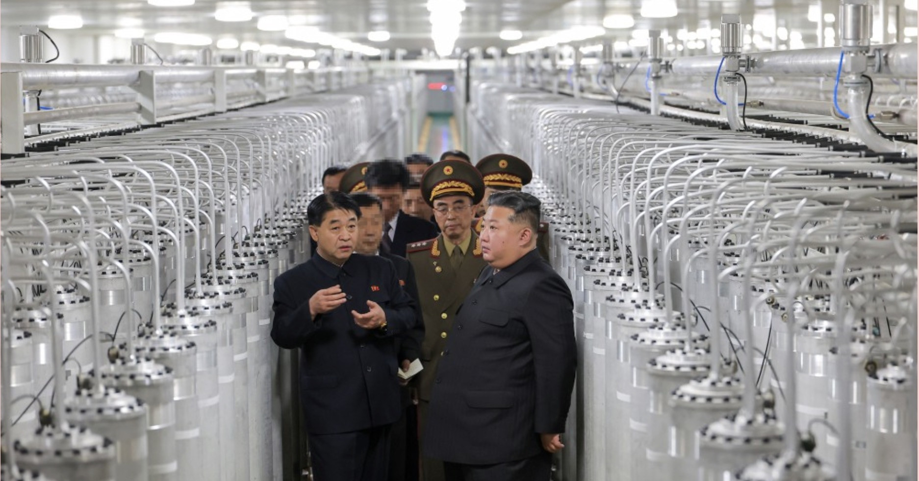 Ông Kim Jong Un thị sát nhà máy hạt nhân mới của Triều Tiên