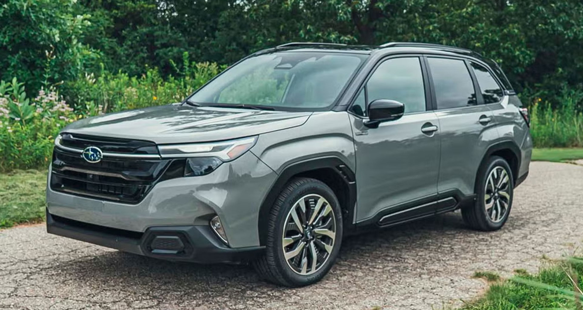 Cửa sổ trời của Subaru Forester dễ bị bung ra khi xe đang chạy