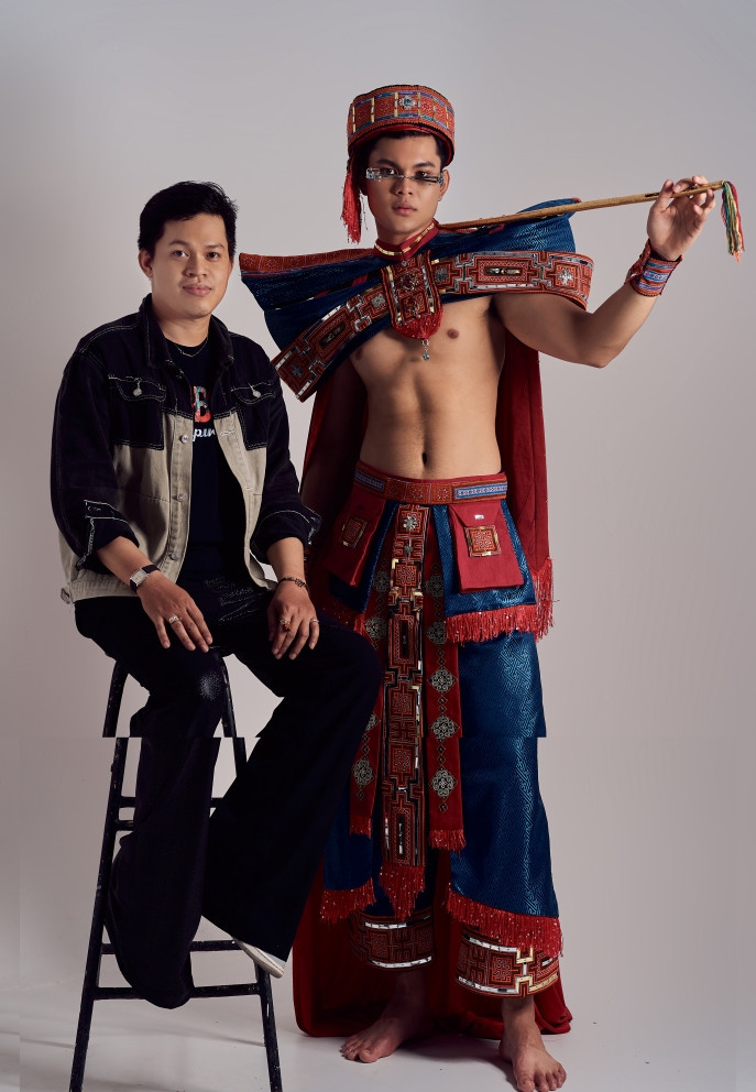 Cao Quoc Thang showcases VN culture at Mister Global 2024 in traditional attire