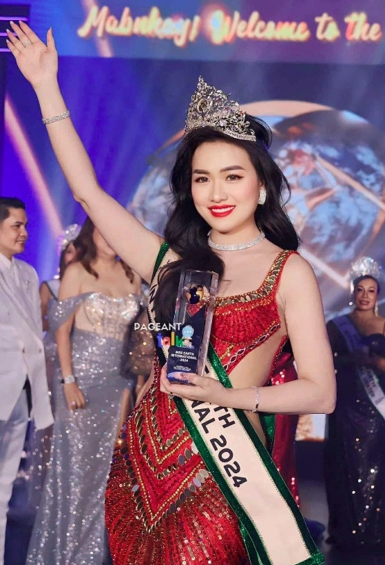Vietnamese beauty crowned Mrs Earth International 2024
