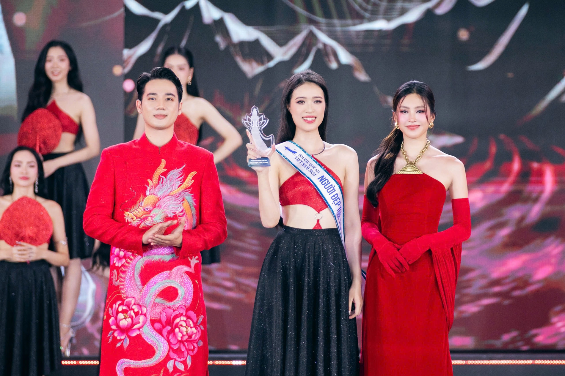Nguyen Ngoc Kieu Duy wins Miss National Vietnam 2024 crown