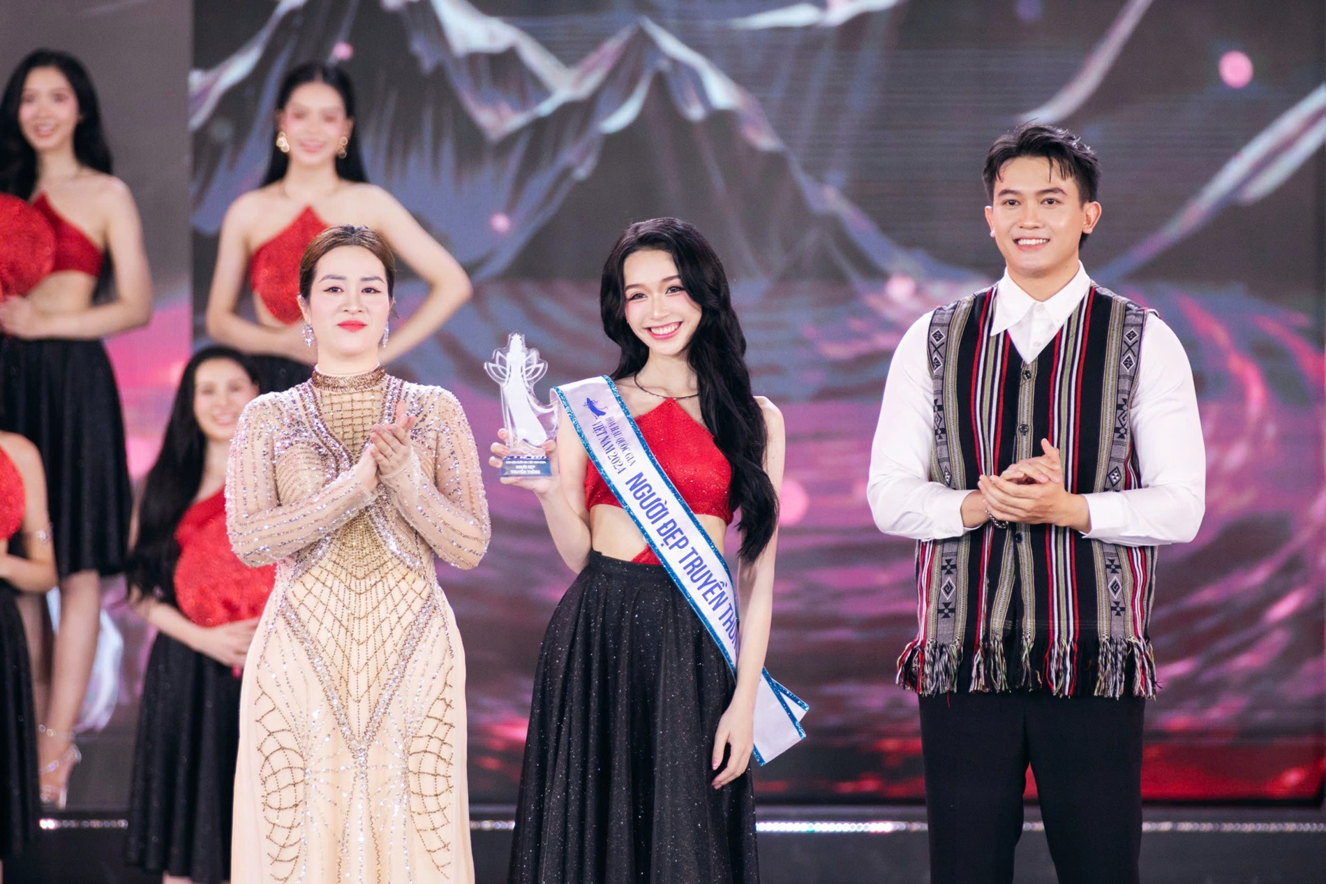 Nguyen Ngoc Kieu Duy wins Miss National Vietnam 2024 crown