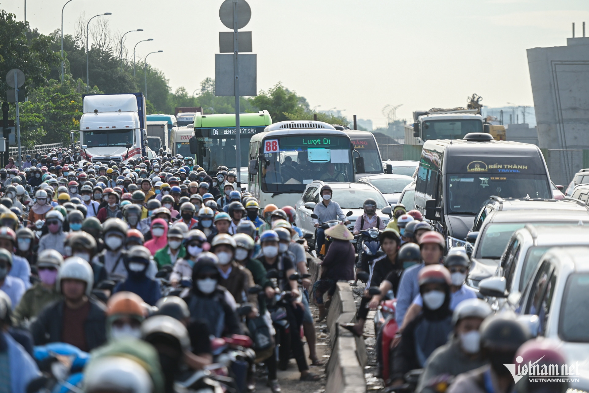 HCM City’s largest interchange project to ease eastern traffic congestion