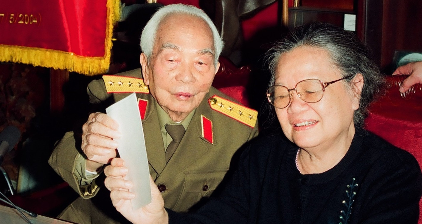 Dang Bich Ha, esteemed historian and wife of General Vo Nguyen Giap ...