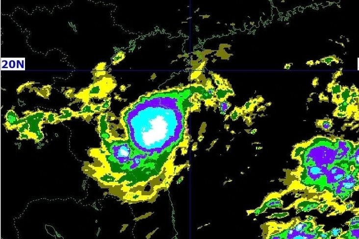 Typhoon Soulik 200km from Da Nang: severe weather ahead