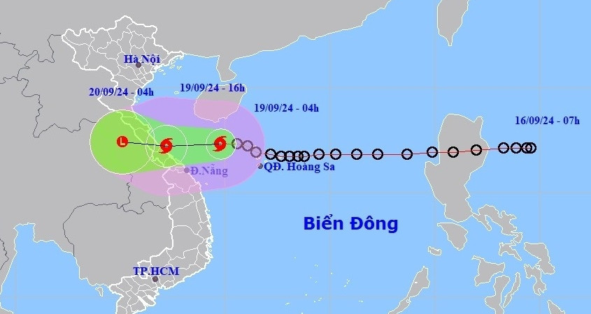 Typhoon Soulik 200km from Da Nang: severe weather ahead