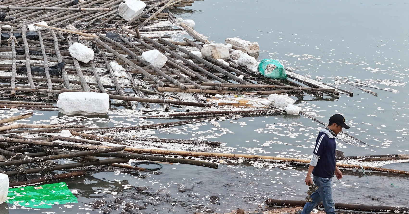 Ha Long Bay faces environmental crisis with massive post-typhoon debris