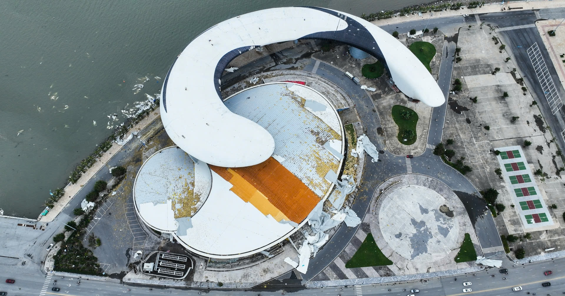 Ha Long’s million-dollar icons severely damaged by Typhoon Yagi