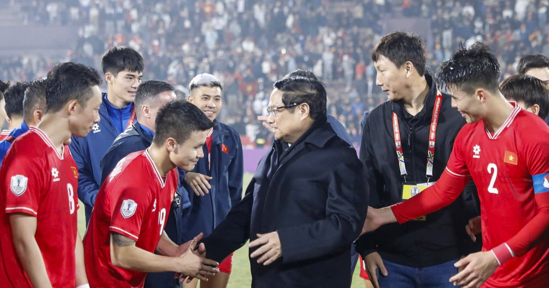 Prime Minister commends Vietnam’s AFF Cup win, sends wishes to Xuan Son