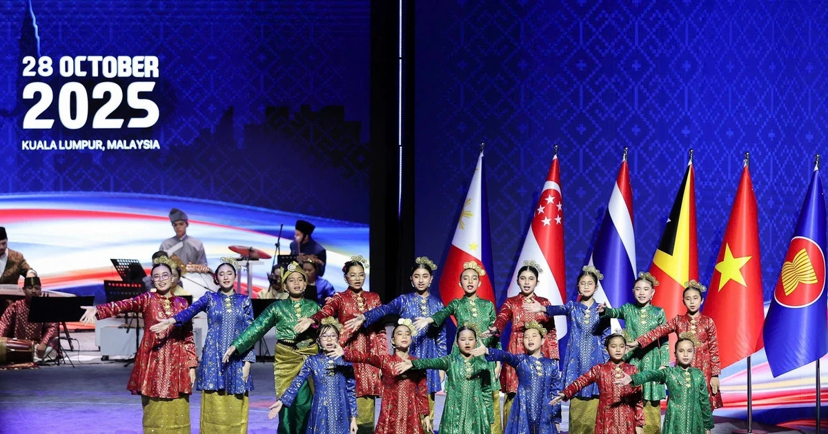 Prime Minister Pham Minh Chinh attends closing ceremony of 47th ASEAN ...