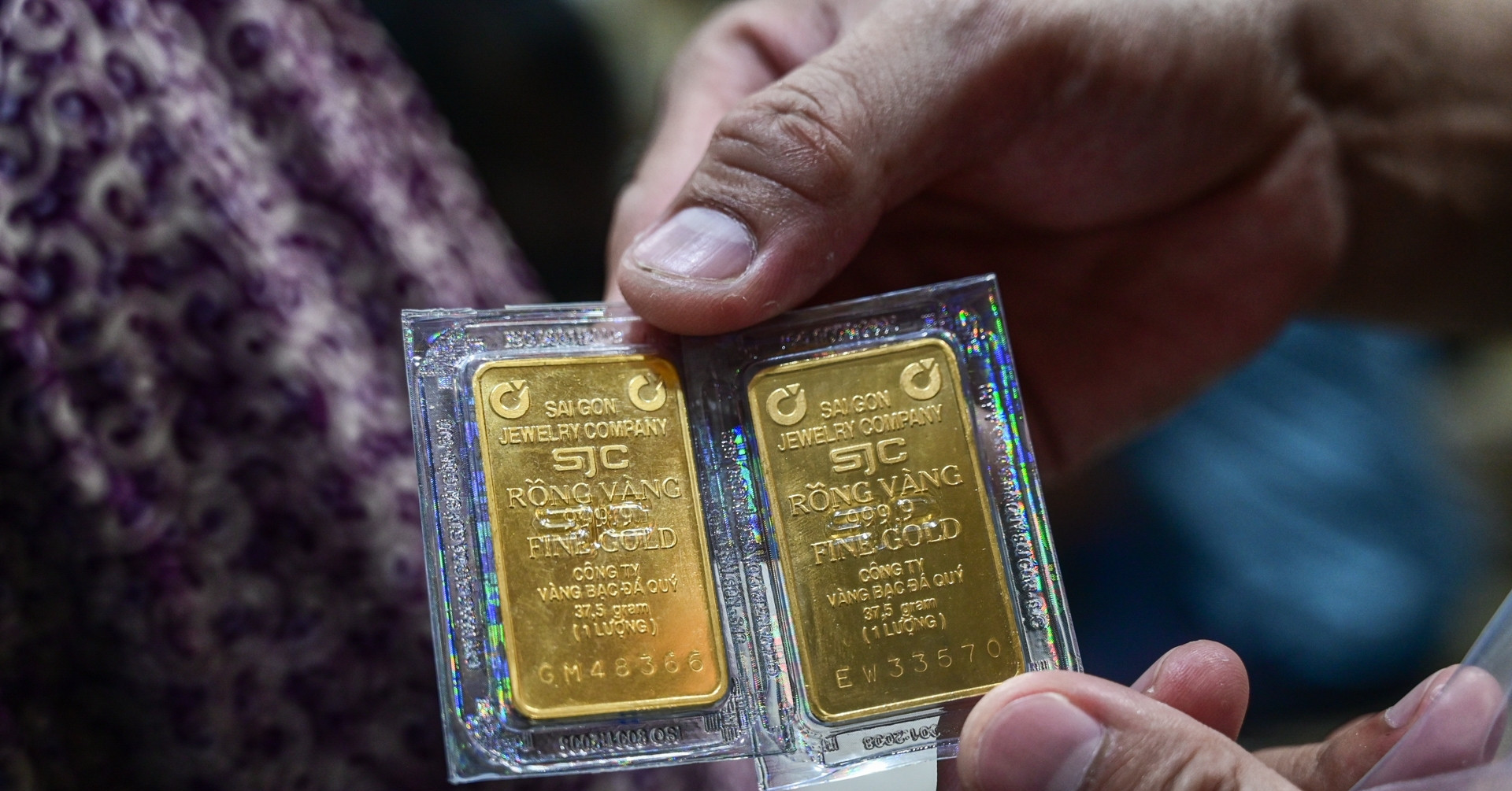 Bank transfers required for some gold transactions; student expulsion ...