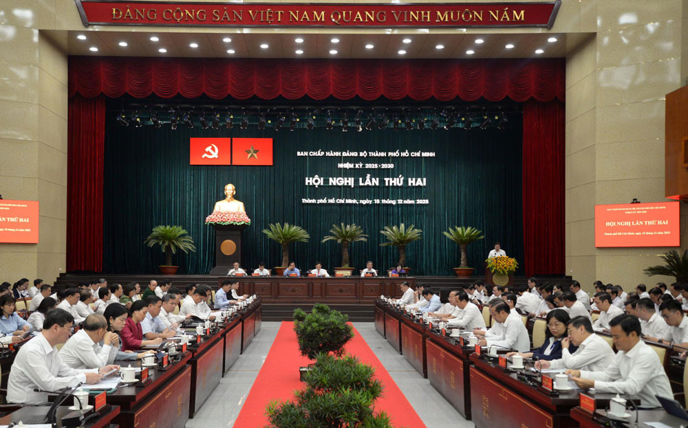 HCM City Party chief outlines 9 urgent tasks to seize ‘diamond opportunity’