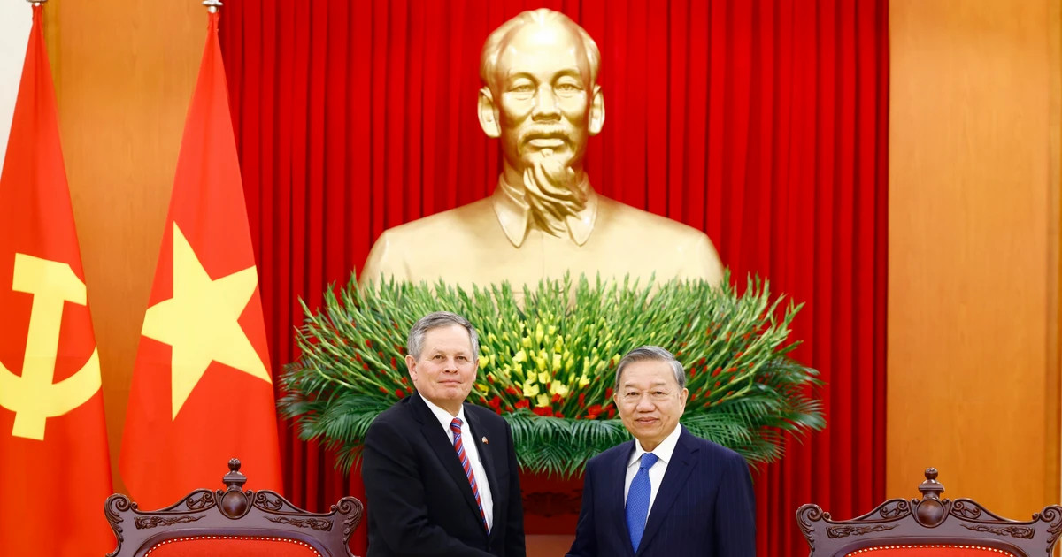 Party chief To Lam receives US Senator