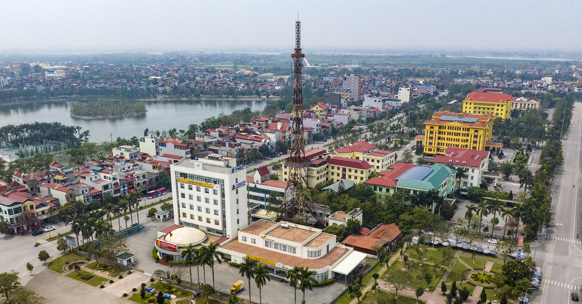 Vietnam to eliminate 696 districts and reduce 60-70% of communes