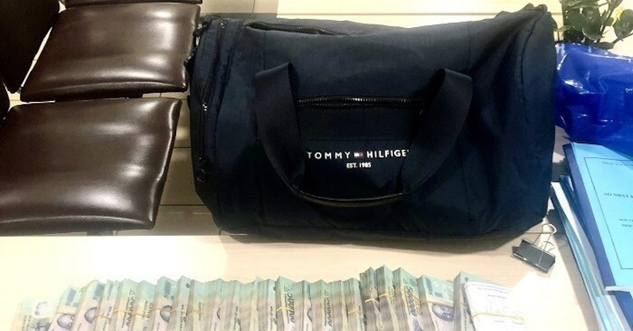 Forgotten fortunes: Cash-filled bags left behind at Noi Bai Airport