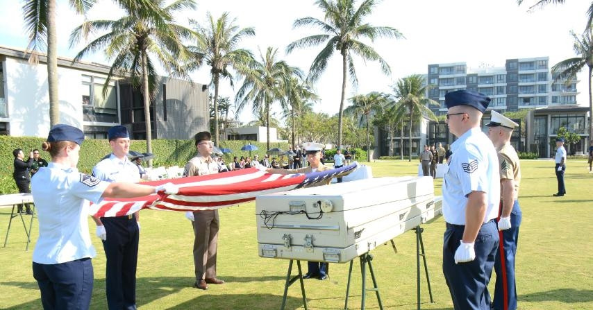 Vietnam hands over remains of four missing U.S. soldiers in Da Nang