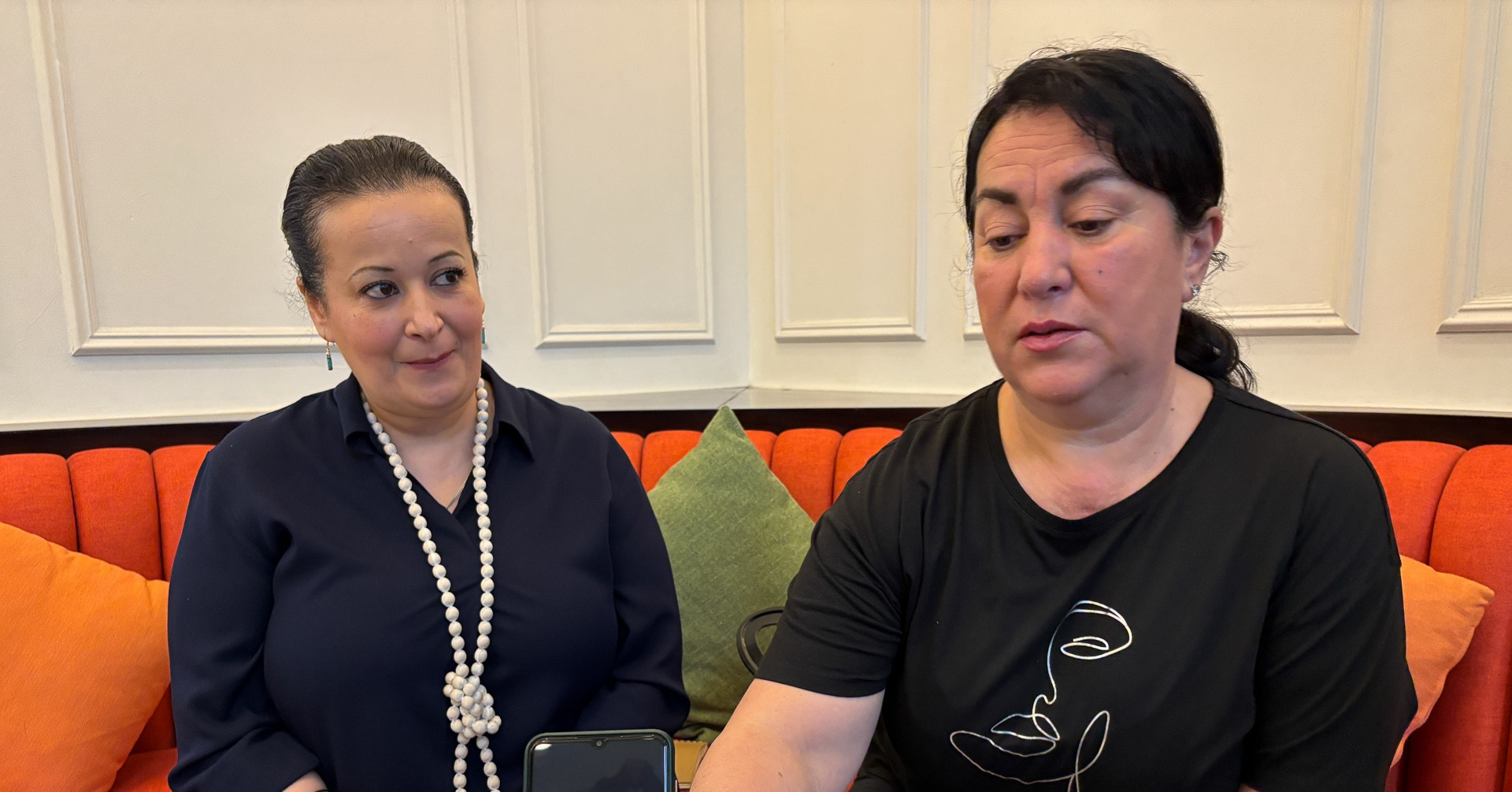 Daughters of fallen Algerian journalist find peace at Hanoi memorial