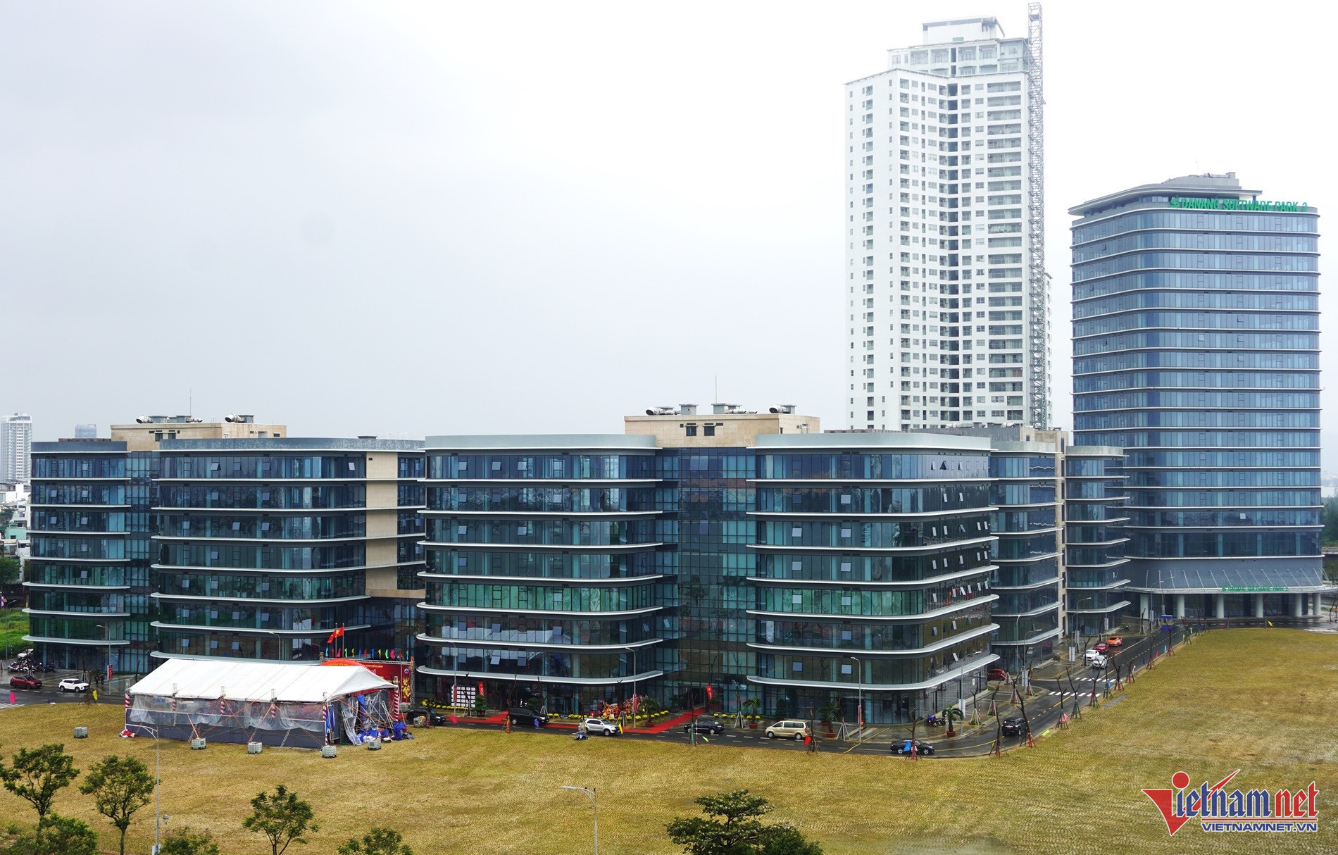 Da Nang calls for $70M investment in semiconductor packaging lab