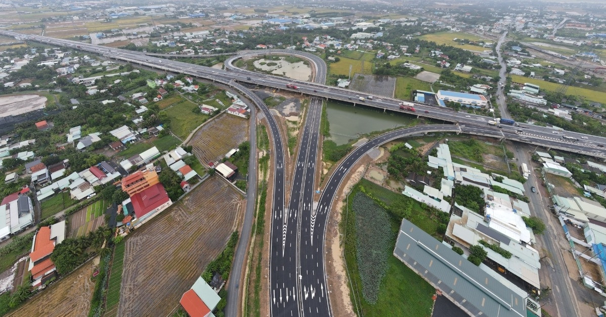 Vietnam pushes to expand expressway network to 3,000km by year-end