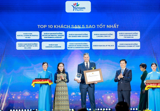Vietnam honours over 100 “tourism brand ambassadors”