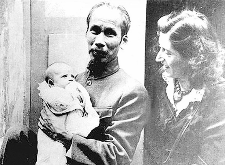 President Ho Chi Minh’s foster daughter honors Vietnam with priceless gift