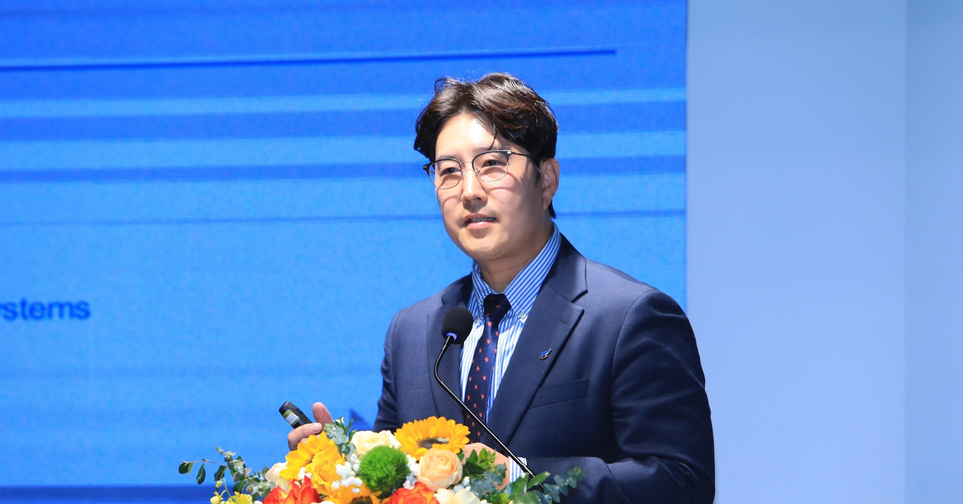 Vietnamese engineers produce aircraft parts for Boeing in just 8 months